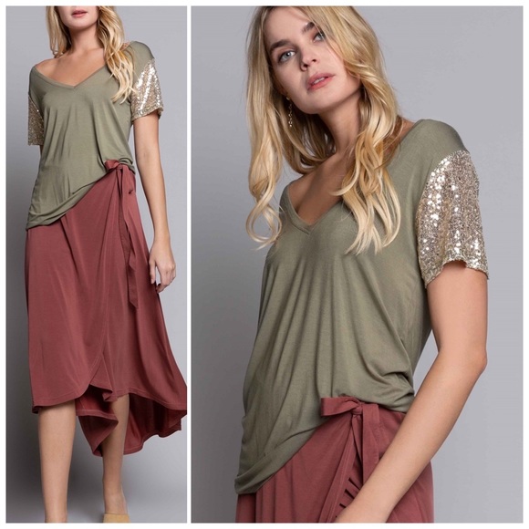 POL | Tops | Authentic Pol Glow And Glam Tee | Poshmark